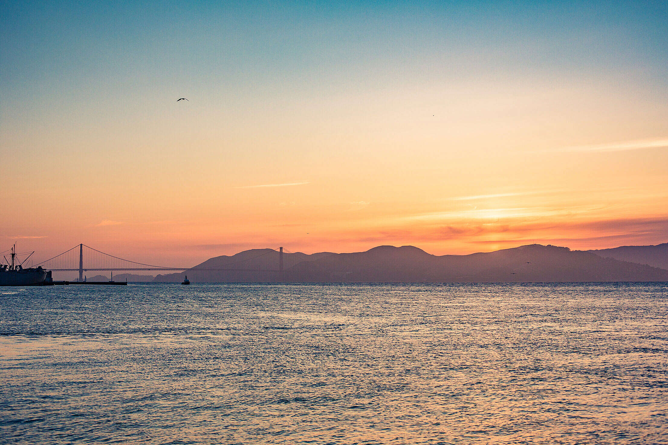 Beautiful Colorful Sunset with Ocean and Golden Gate Bridge Free Stock ...