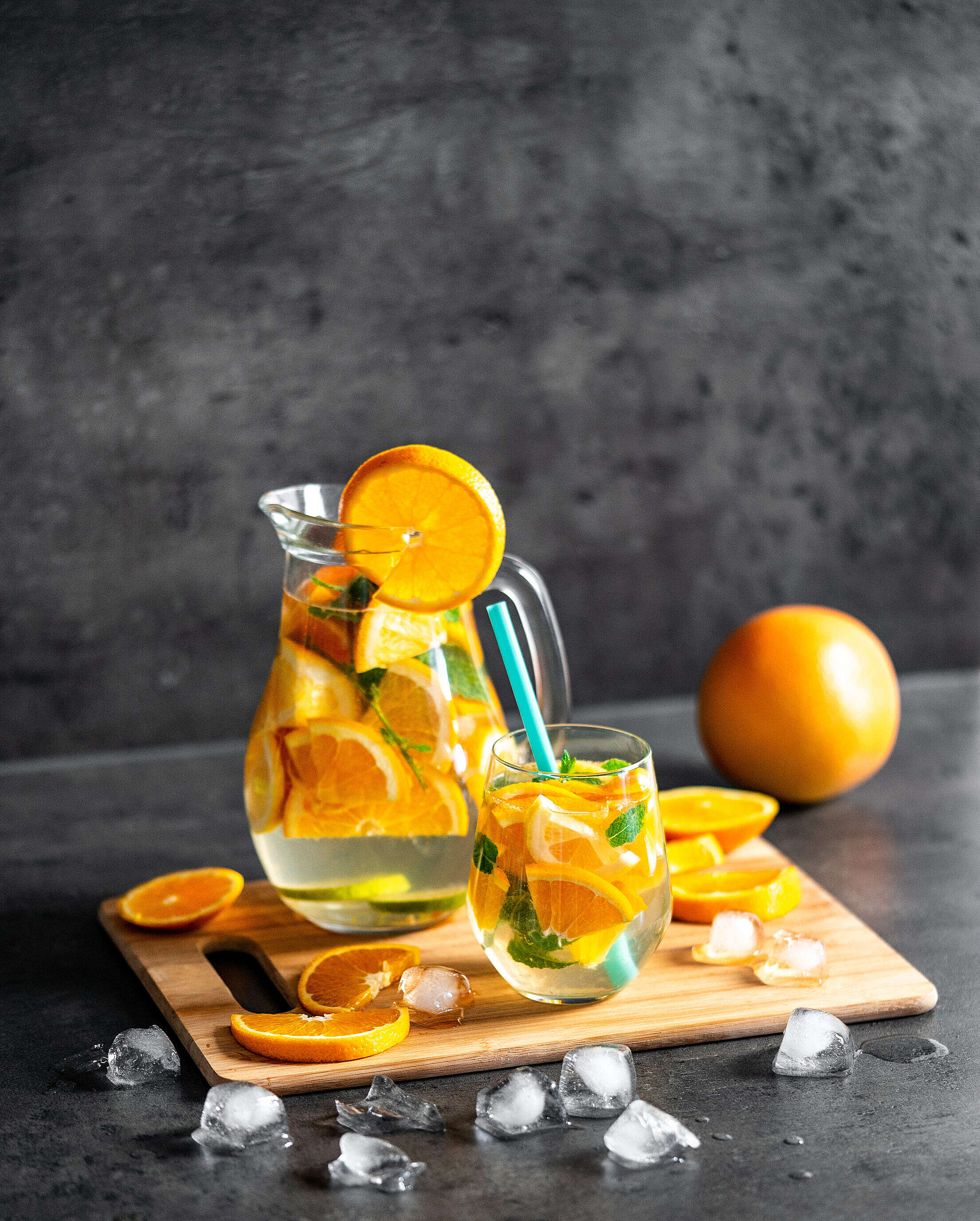 Refreshing Cold Citrus Water with Mint Free Stock Photo | picjumbo