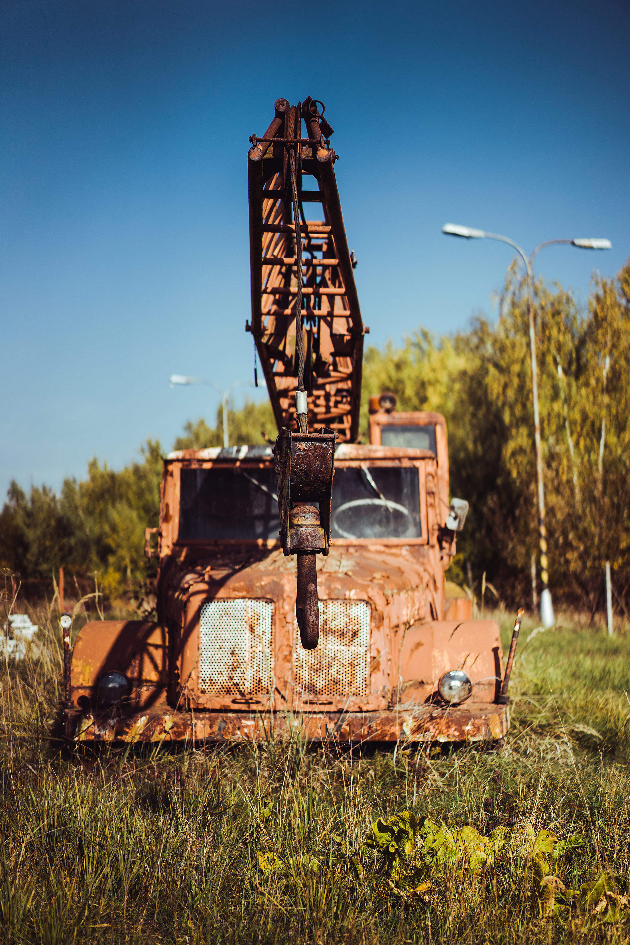 Rusty & Abandoned Crane Truck Free Stock Photo | picjumbo