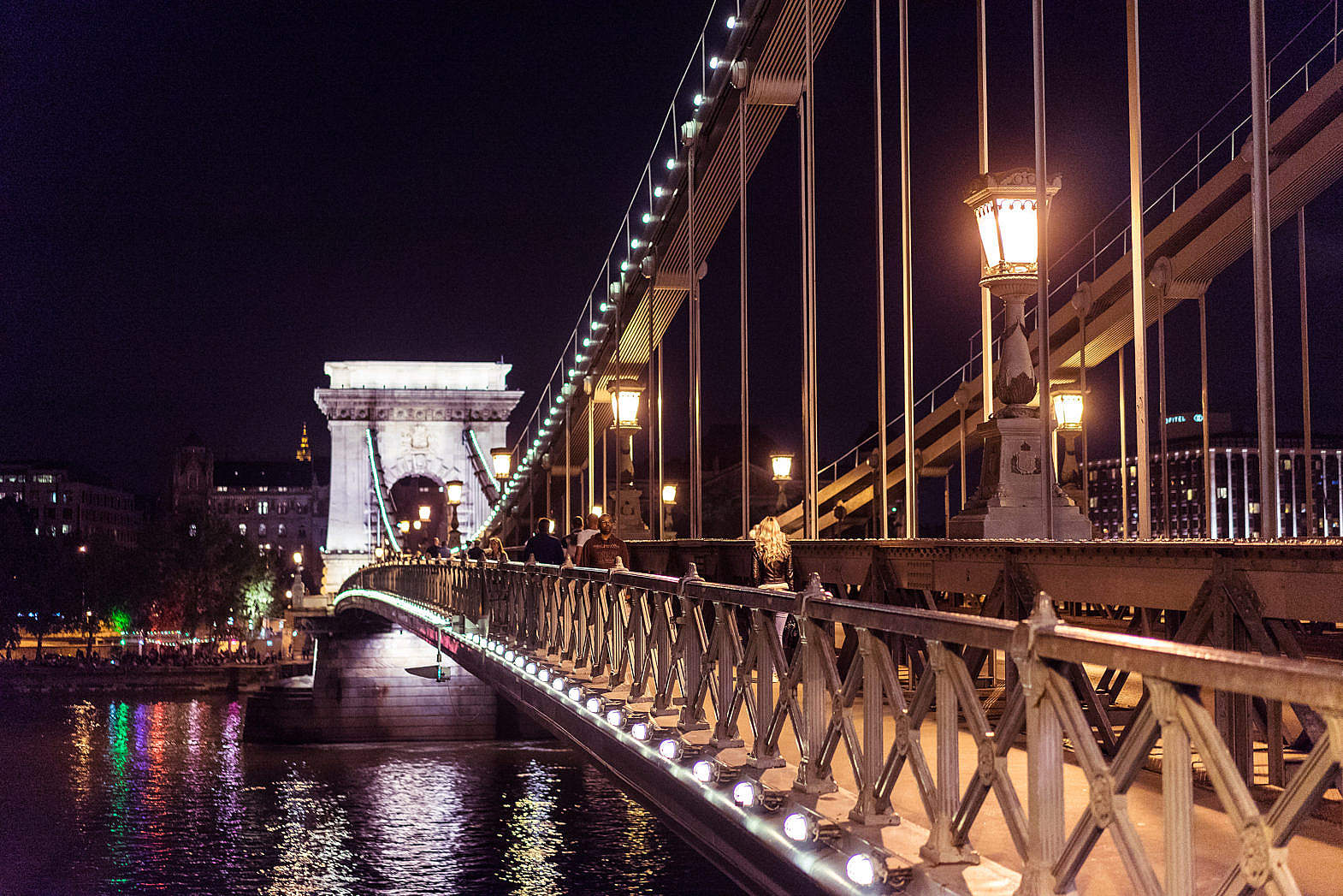 Széchenyi Chain Bridge in Budapest at Night Free Stock Photo | picjumbo