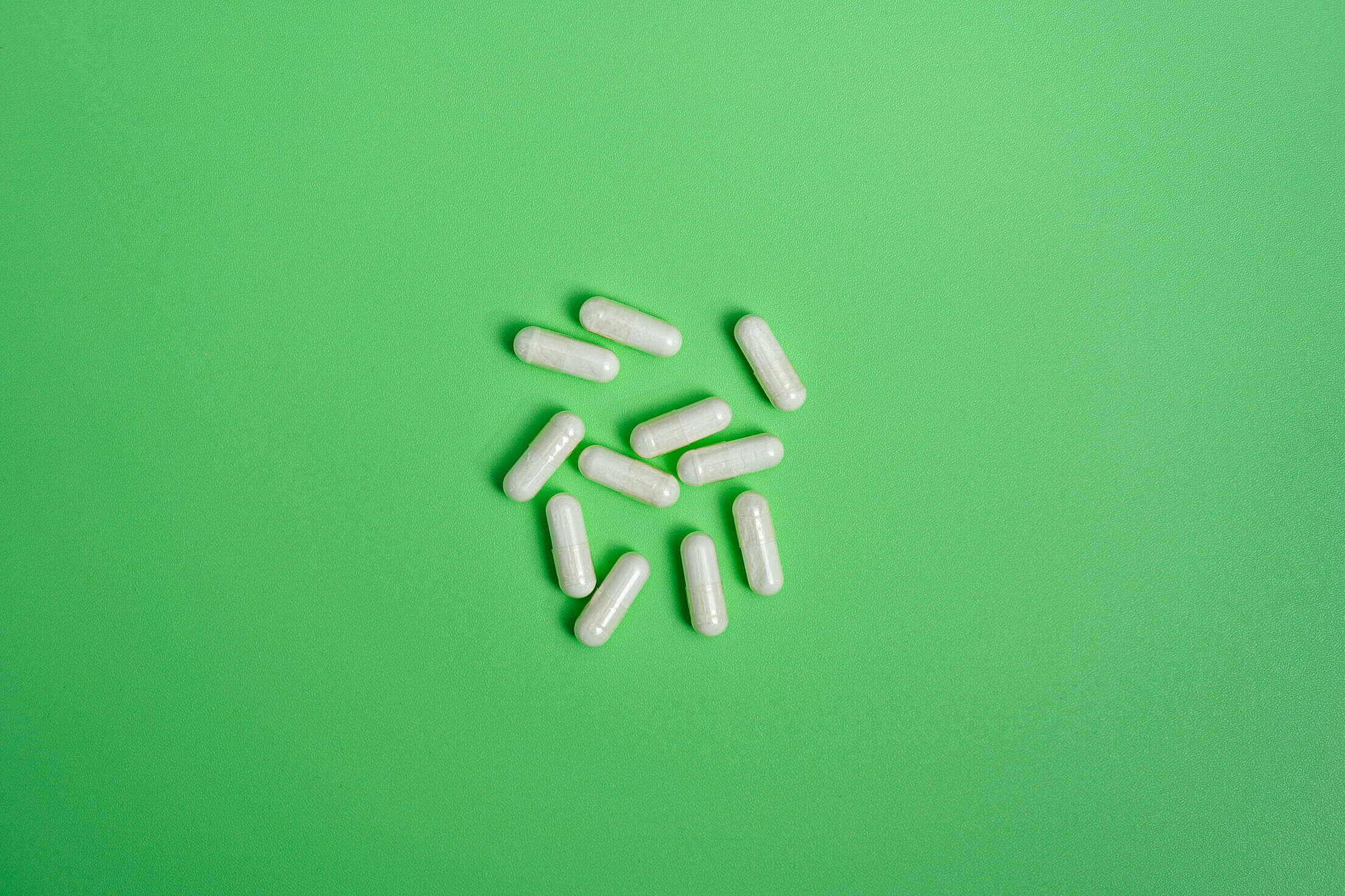 White Vitamin Capsules Supplement Pills Free Stock Photo | picjumbo